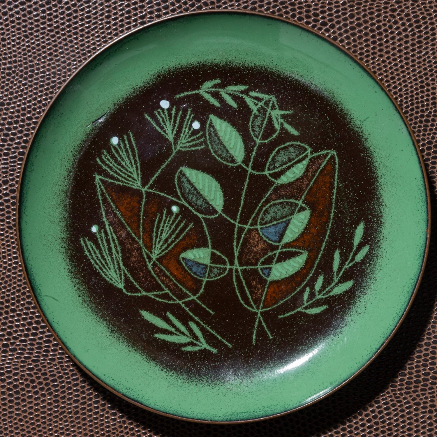 Ellamarie & Jackson Woolley | Plates | MutualArt
