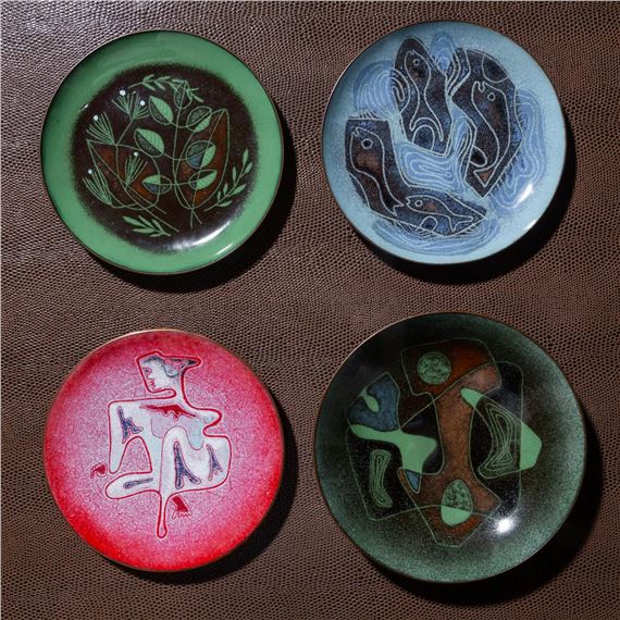 Ellamarie & Jackson Woolley | Plates | MutualArt