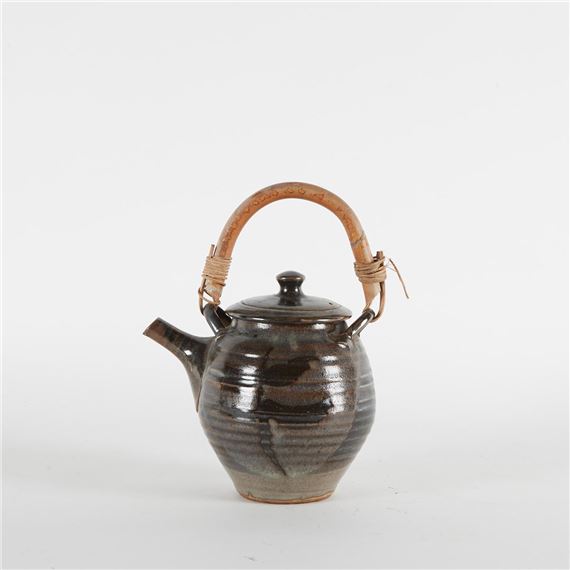 Peter Stichbury | A Large Peter Stichbury Teapot | MutualArt