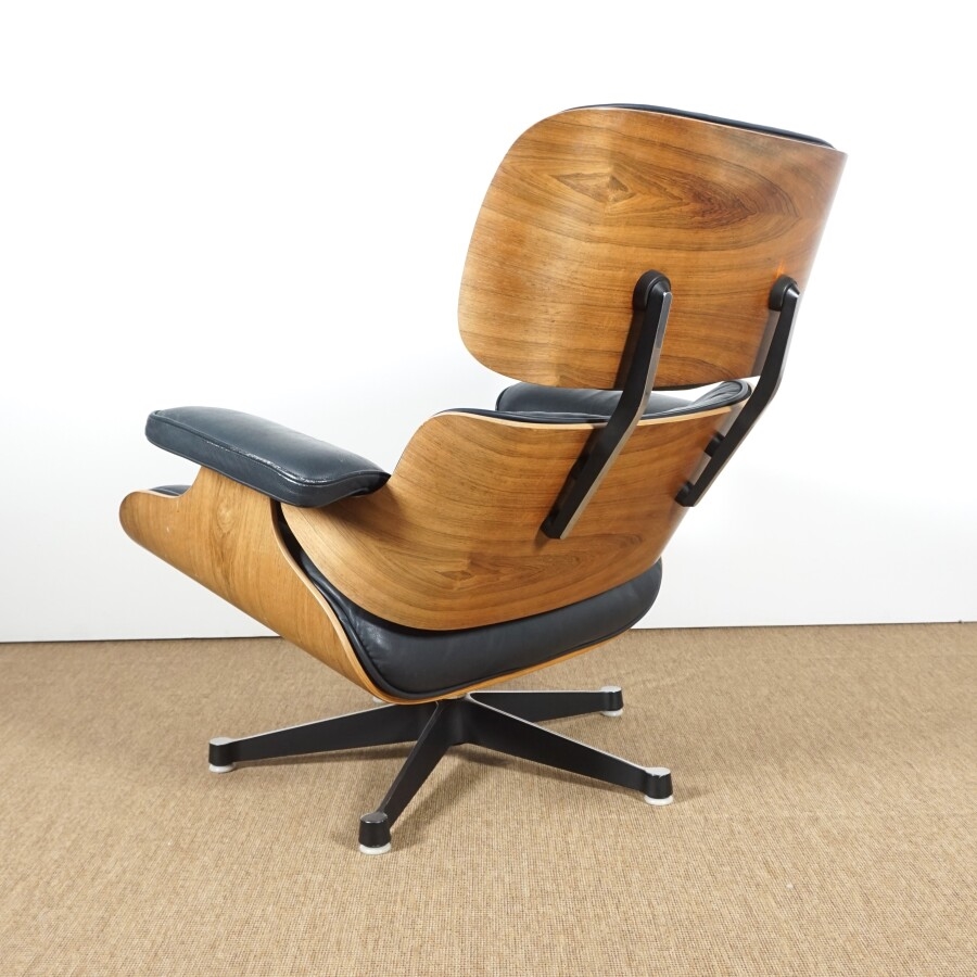 Ray Eames | Fauteuil dit Lounge Chair, modèle 670 | MutualArt