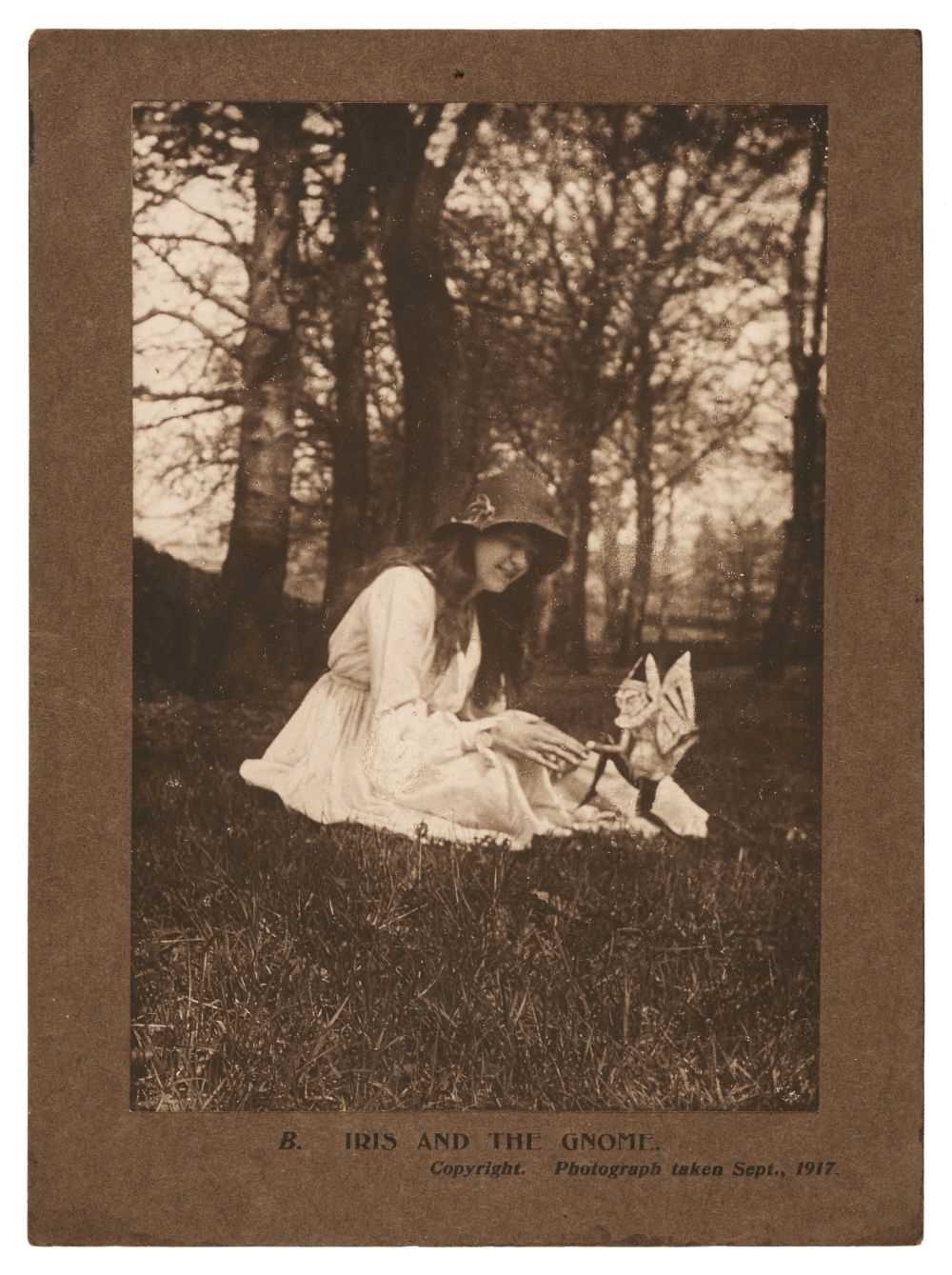 Elsie Wright and Frances Griffiths | Alice and the Fairies (Circa 1920 ...