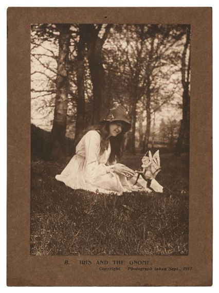 Elsie Wright and Frances Griffiths | Alice and the Fairies (Circa 1920 ...