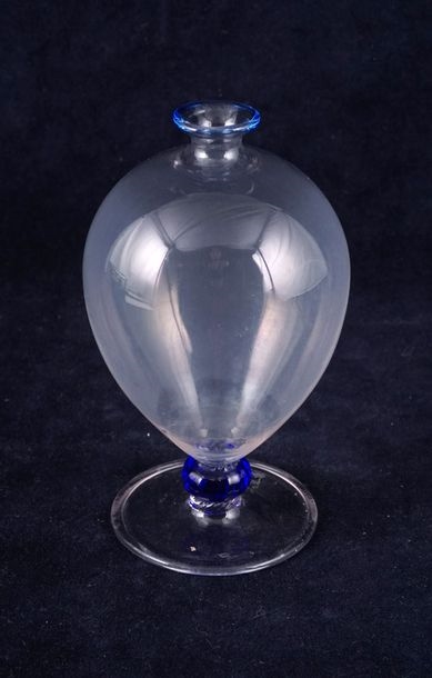 Vittorio Zecchin | Curved vase in blue glass | MutualArt