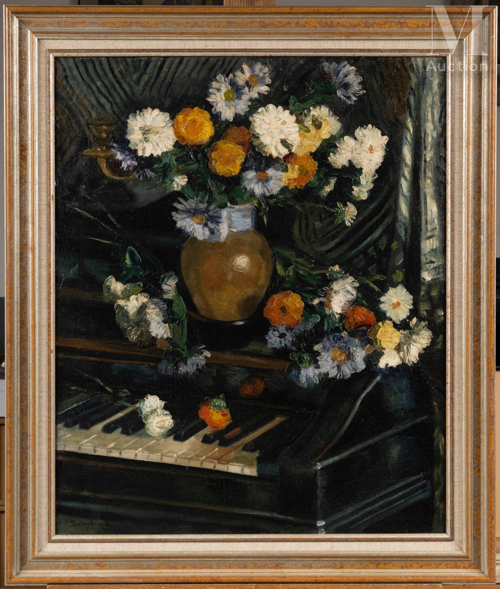 Alfred Swieykowski | Bouquet au piano | MutualArt