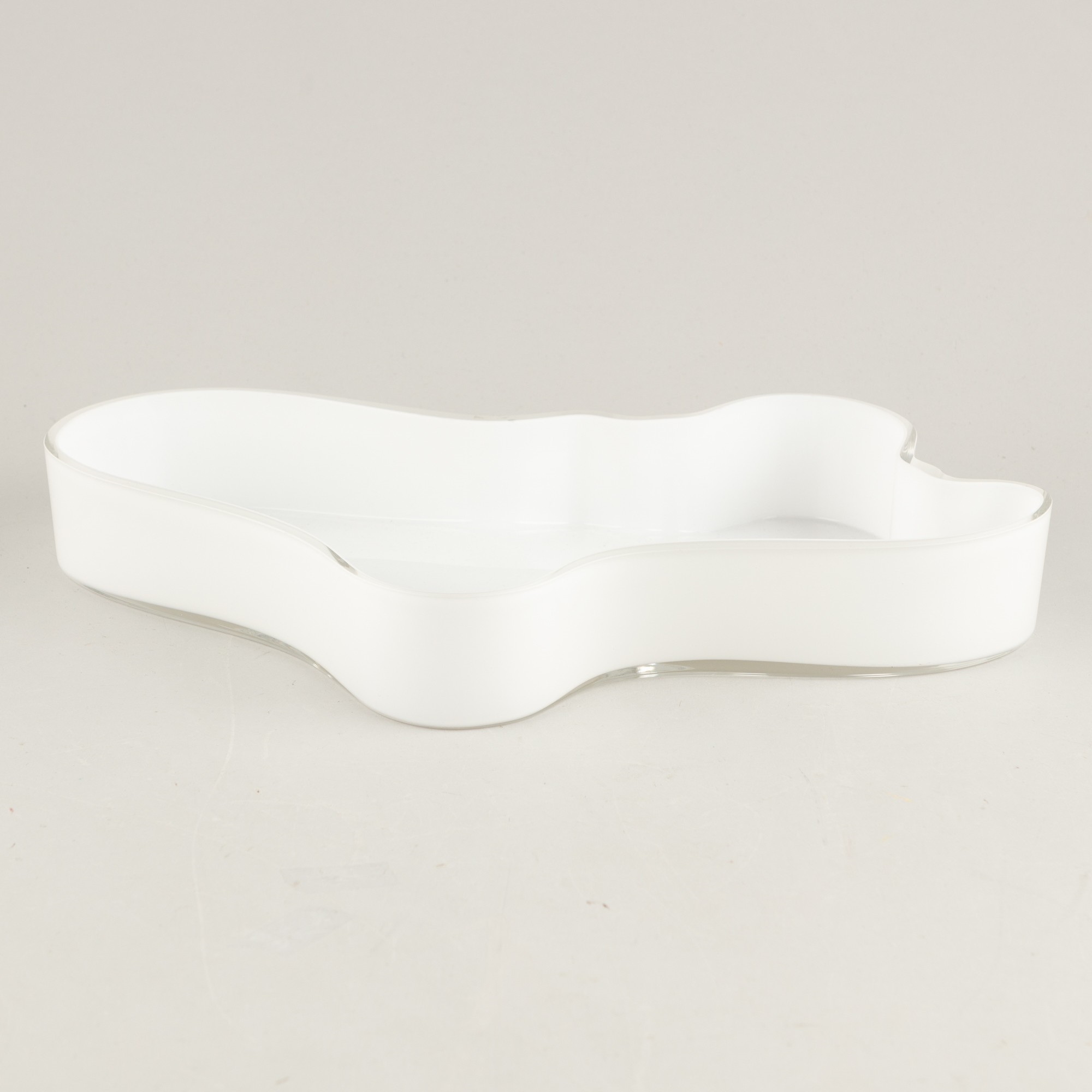 Alvar Aalto | Bowl, model 3028, Iittala, 1980's | MutualArt