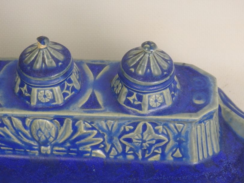 Alexandre Bigot | Encrier en céramique émaillée bleue à trois ...