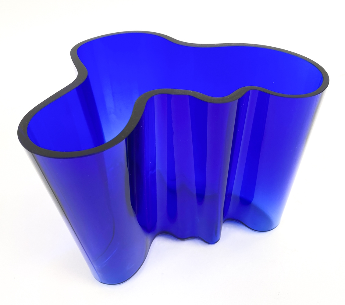 Alvar Aalto | ALVAR AALTO COBALT BLUE GLASS SAVOY VASE (1989) | MutualArt