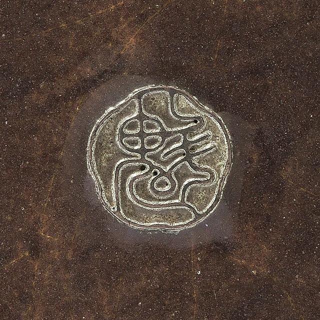 Namikawa Sosuke | Flower-shaped incense container depicting camellia in ...