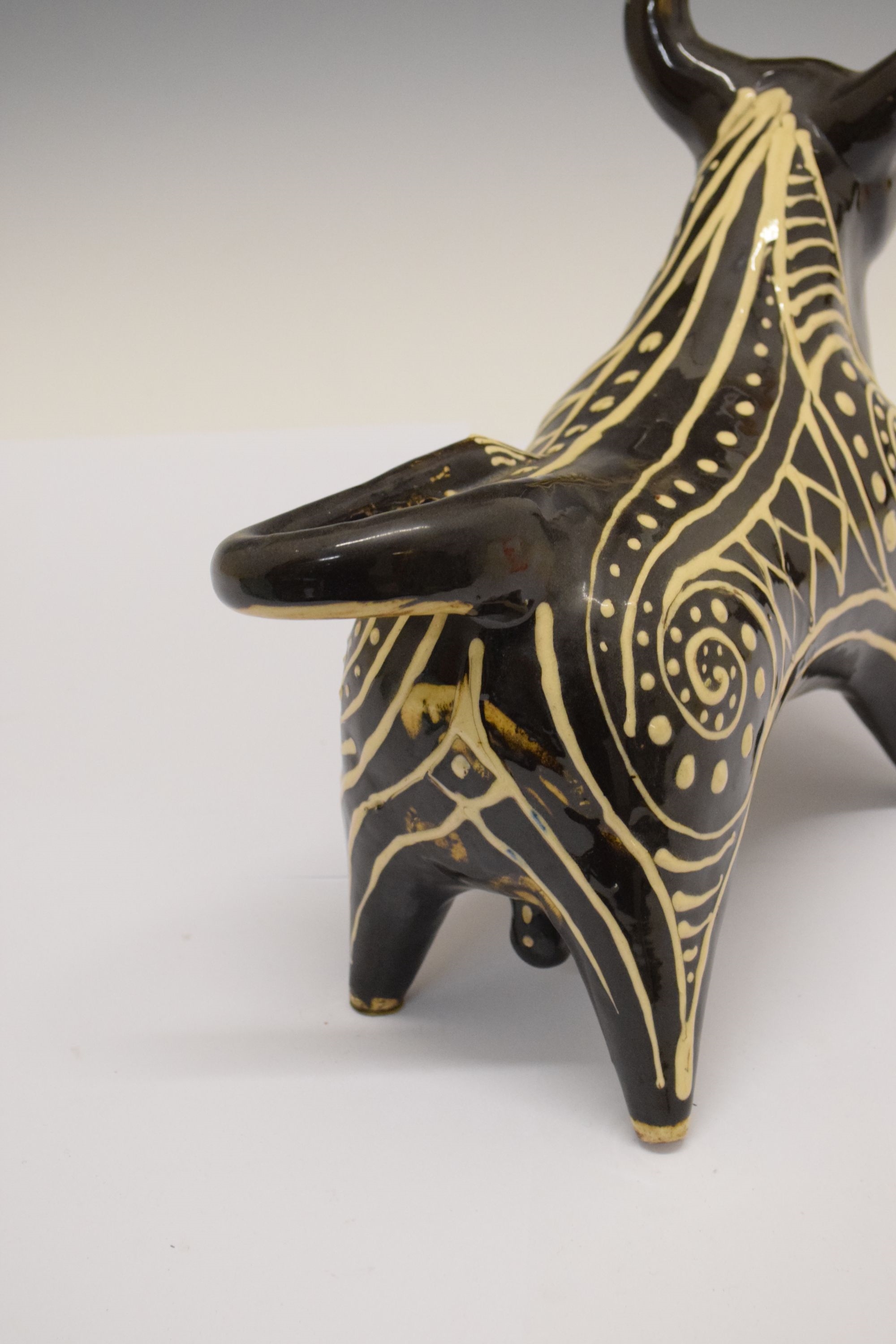 William Newland | pottery bull | MutualArt