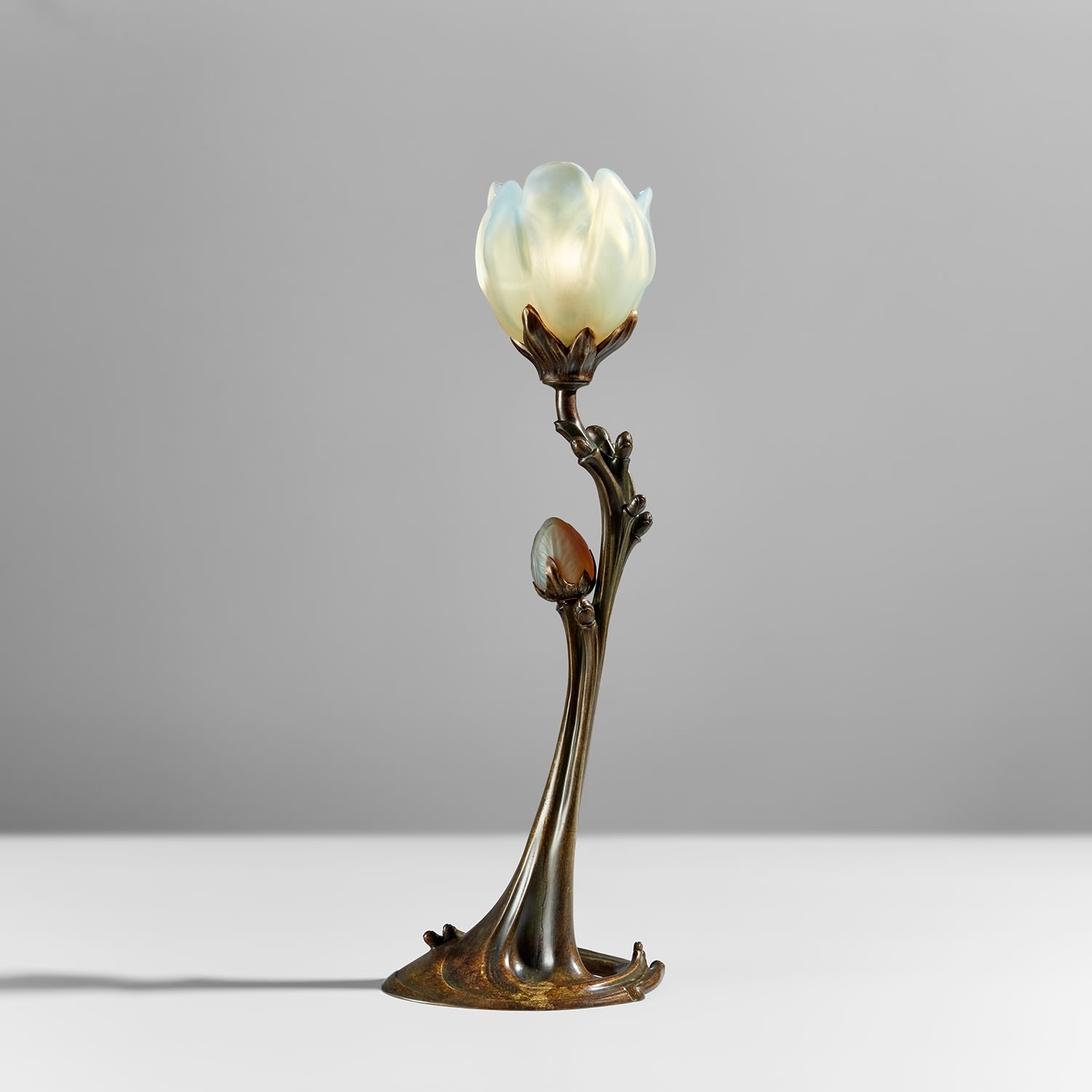 Daum Frères | Magnolia table lamp (Circa 1904) | MutualArt