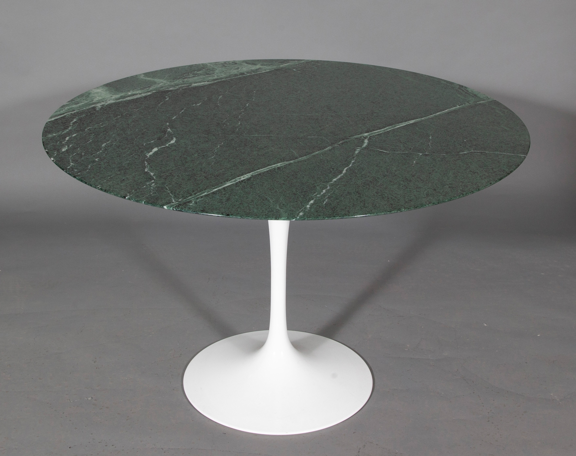 Eero Saarinen | Tulip Table | MutualArt