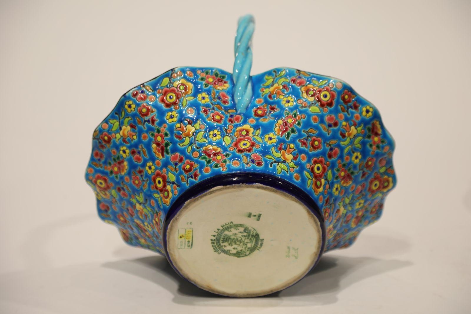 Longwy | Panier en faience émaillée | MutualArt