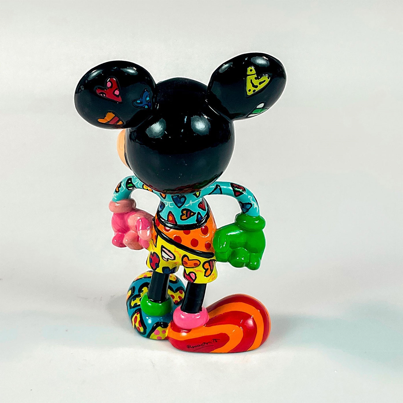 Romero Britto | Sweetheart Mickey Mouse (2010) | MutualArt