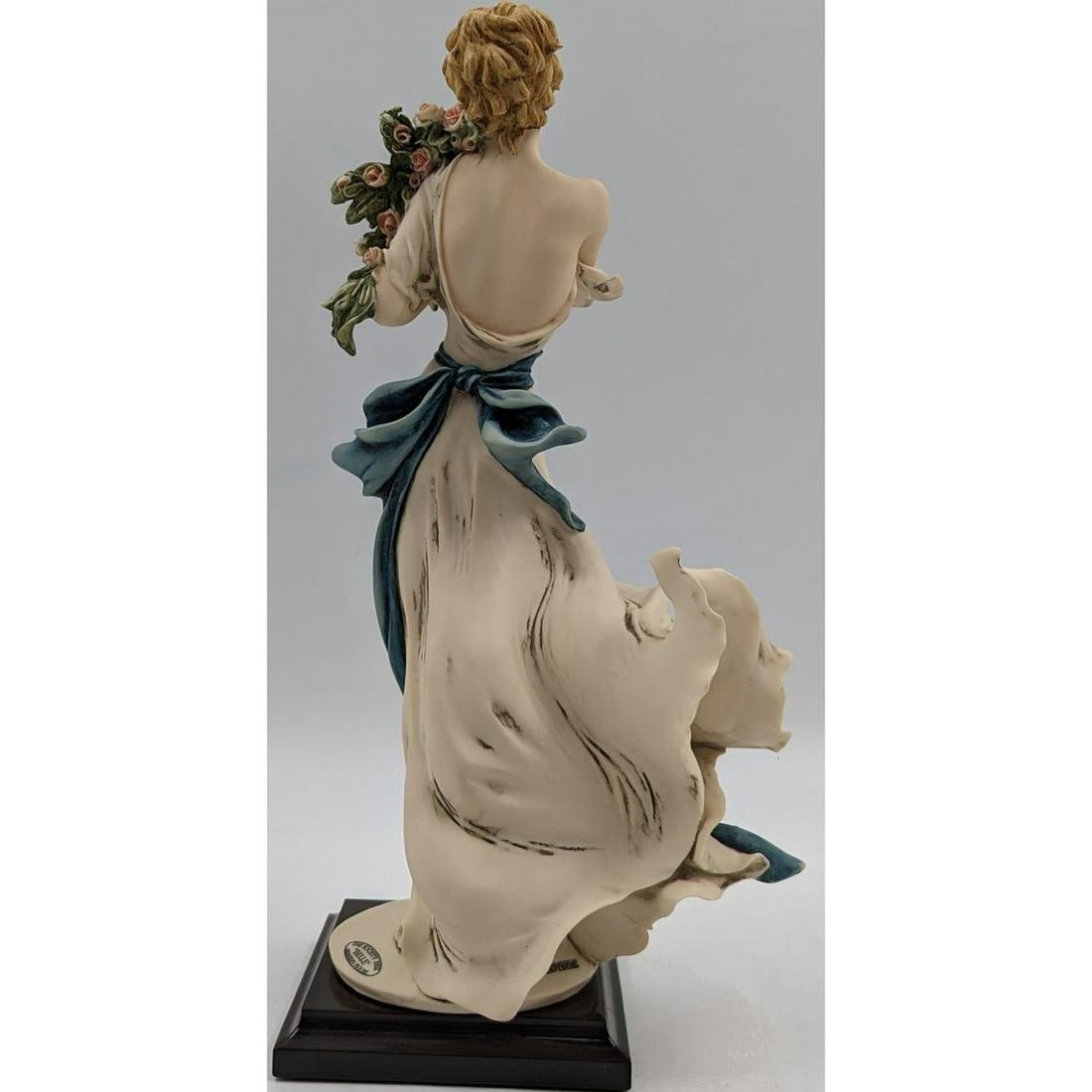 Giuseppe Armani | Giuseppe Armani Figurine: 2002 Redemption Belle 1528C ...