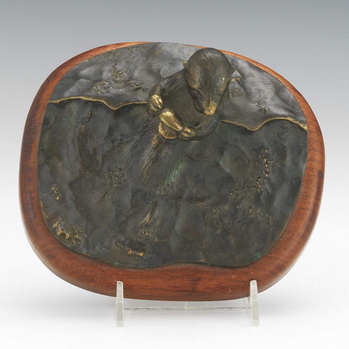 Wah Chang | Bronze sculpture of adorable sea otter working on opening ...