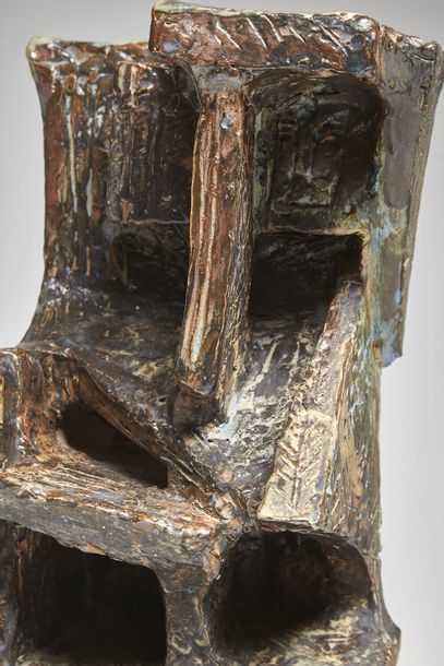 Vassil Ivanoff | Sculpture anthropomorphe en grès formant composition ...