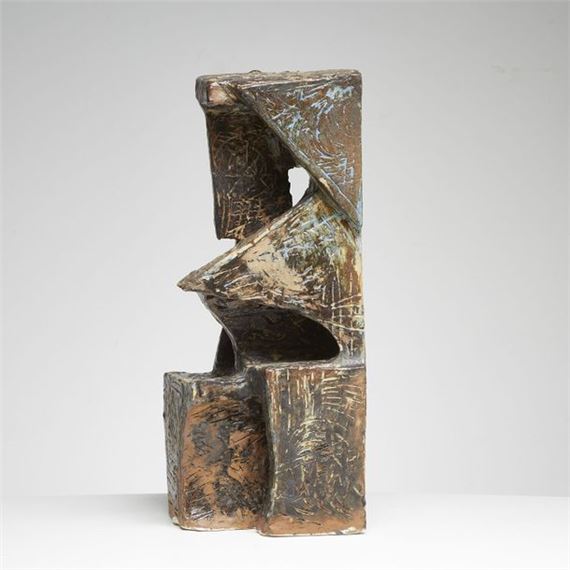 Vassil Ivanoff | Sculpture anthropomorphe en grès formant composition ...