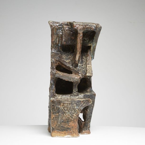 Vassil Ivanoff | Sculpture anthropomorphe en grès formant composition ...