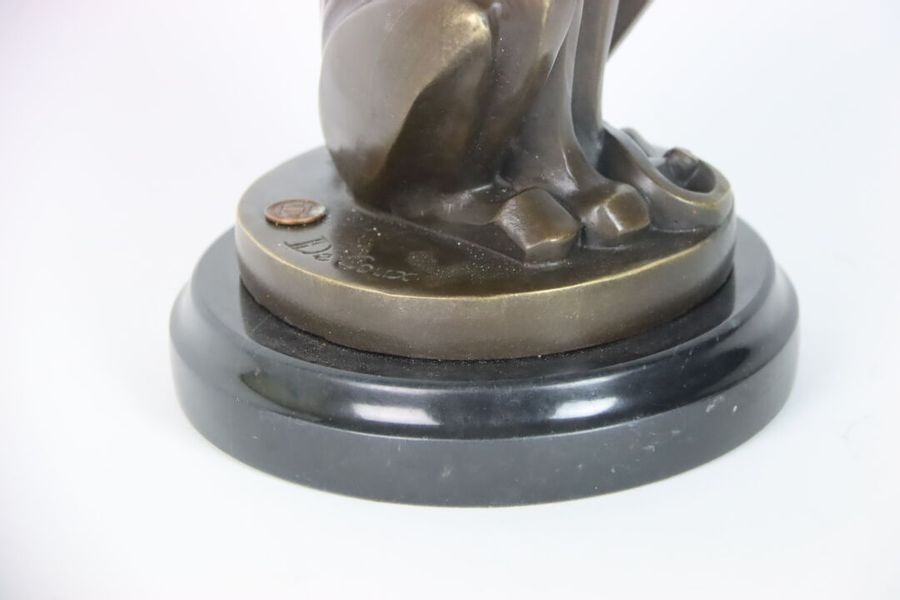Michel Decoux | A sitting feline | MutualArt