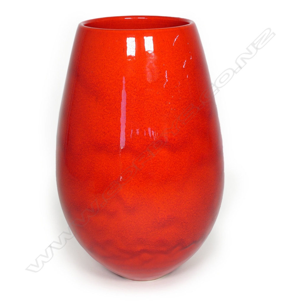 Peter Collis | Peter Collis large red glaze vase | MutualArt