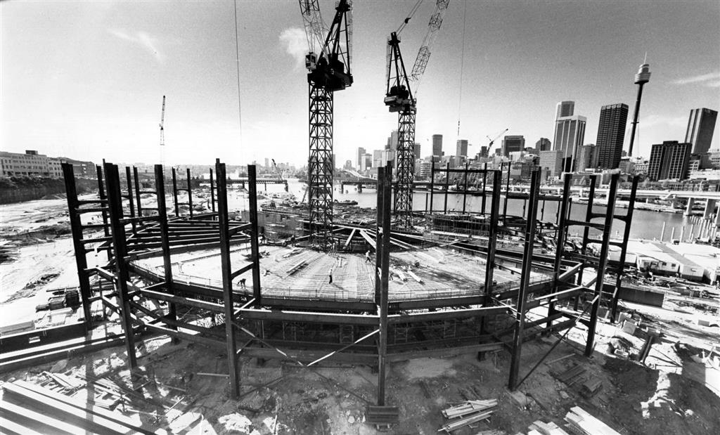 Robert Pearce | Sydney Convention Centre under construction (1986) | MutualArt