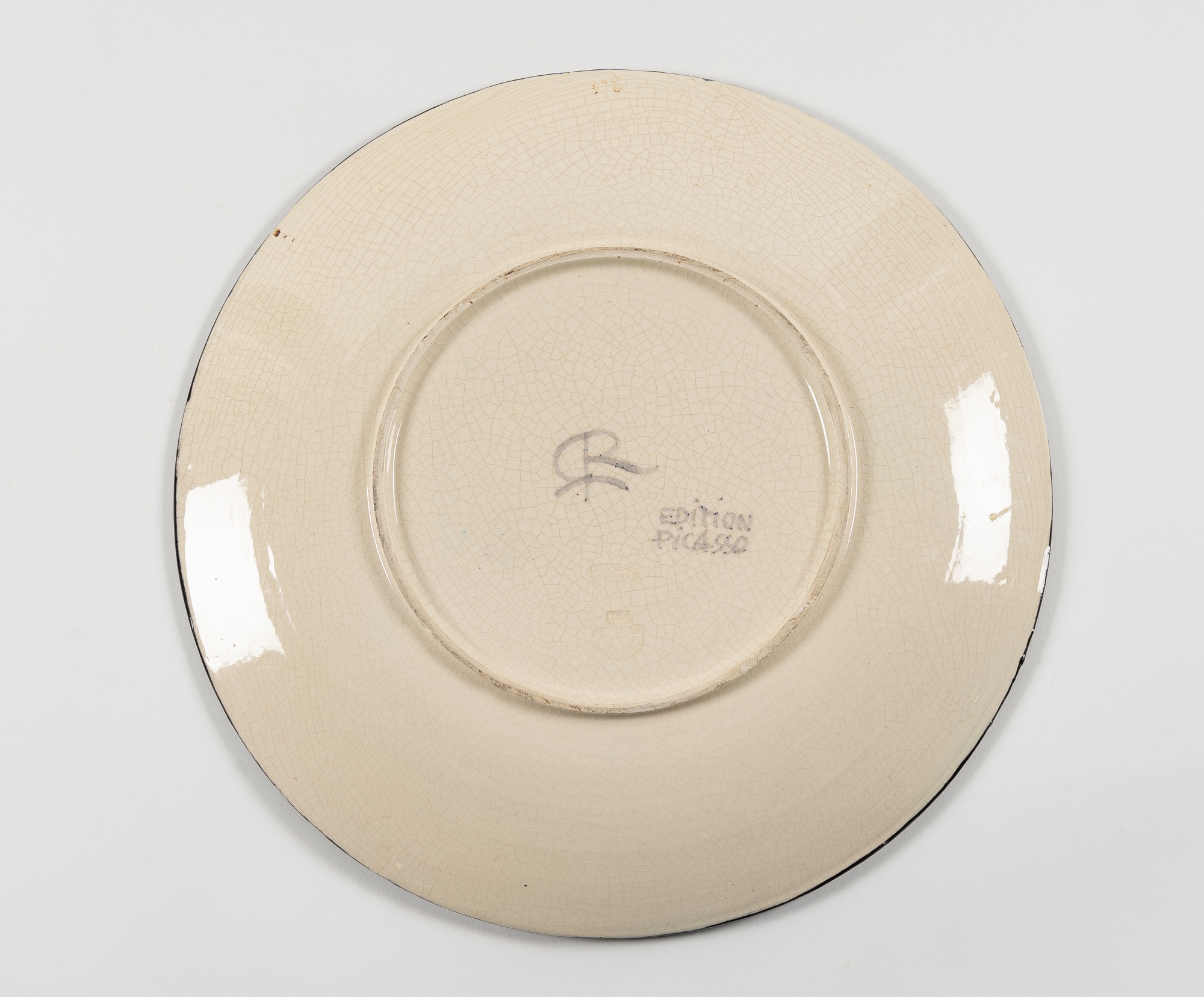 Pablo Picasso | Assiette ronde (Visage noir service) (1948) | MutualArt