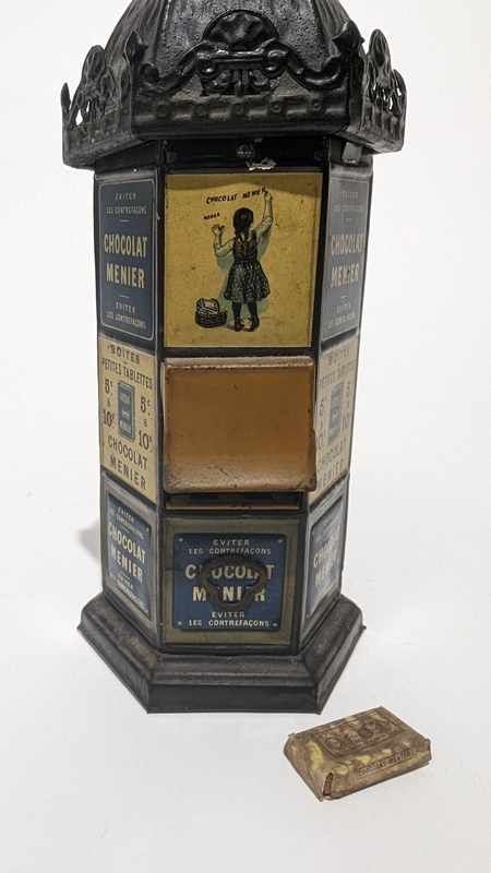 Menier Kiosque | CHOCOLAT MENIER KIOSQUE distributeur de chocolat (1893 ...