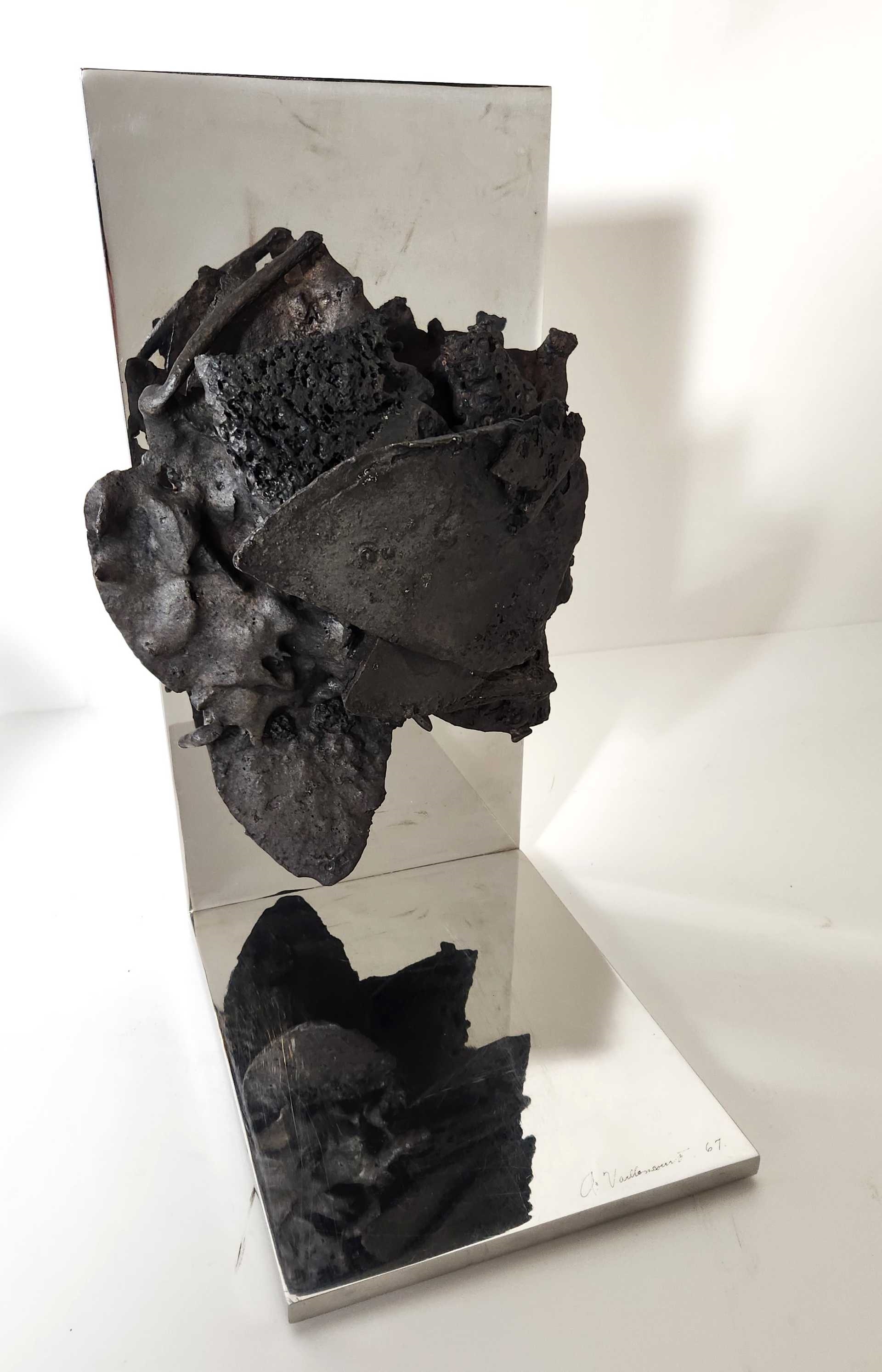 Armand Vaillancourt | Sculpture abstraite (1967) | MutualArt