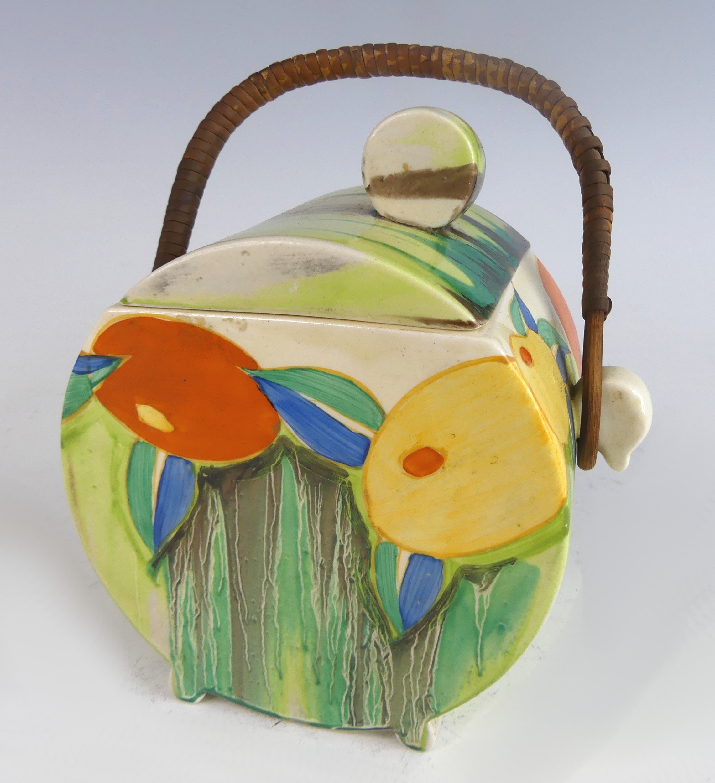 Clarice Cliff | A 1930s Clarice Cliff Delicia Citrus pattern pottery ...