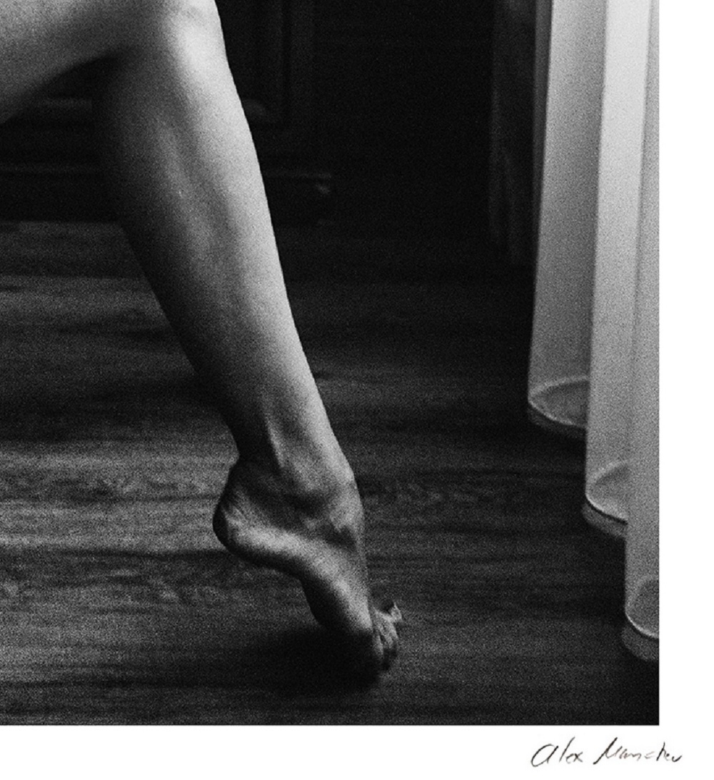 Alex Manchev | Enjoy the light, 2019 (2019) | MutualArt