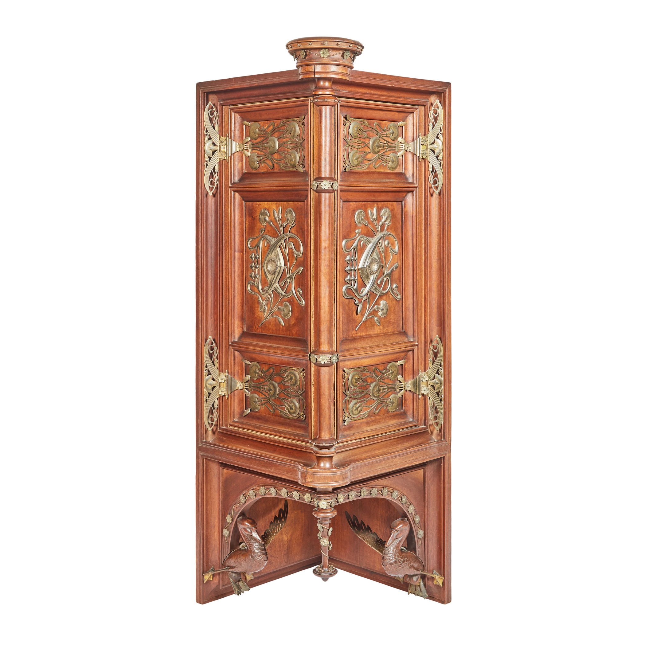 Antoni Gaudí | Mueble rinconero auxiliar procedente de la residencia de ...