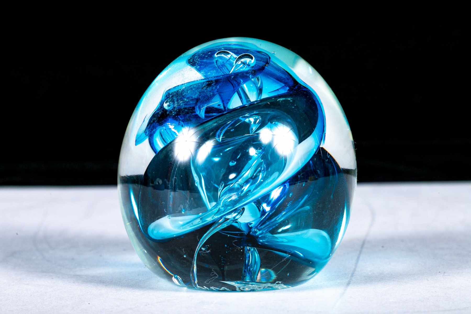 Jim Karg | Paperweight in stout egg shape, displaying beautifully ...