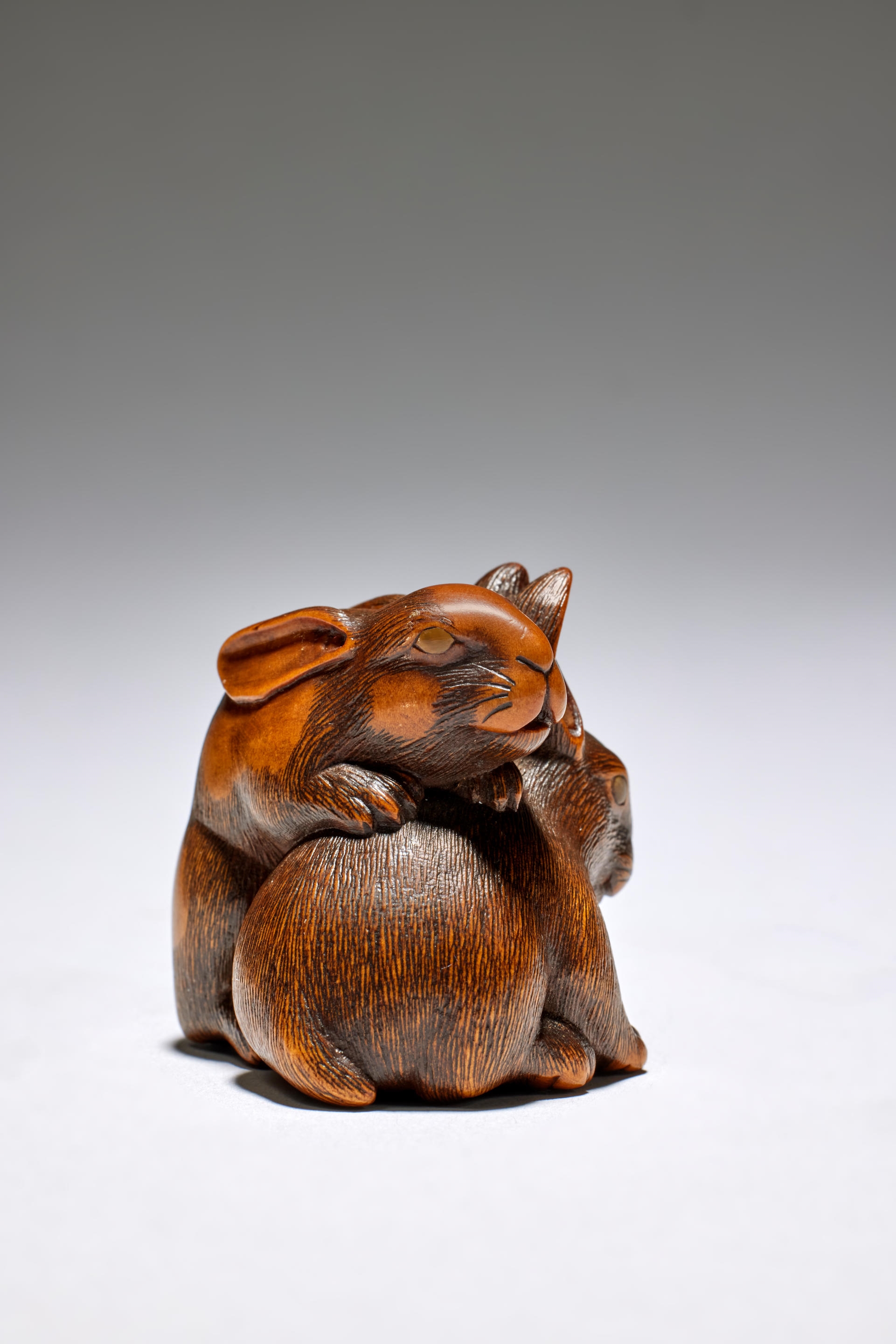 Masanao | NETSUKE EN BOIS REPRÉSENTANT DEUX LAPINS (19th Century ...