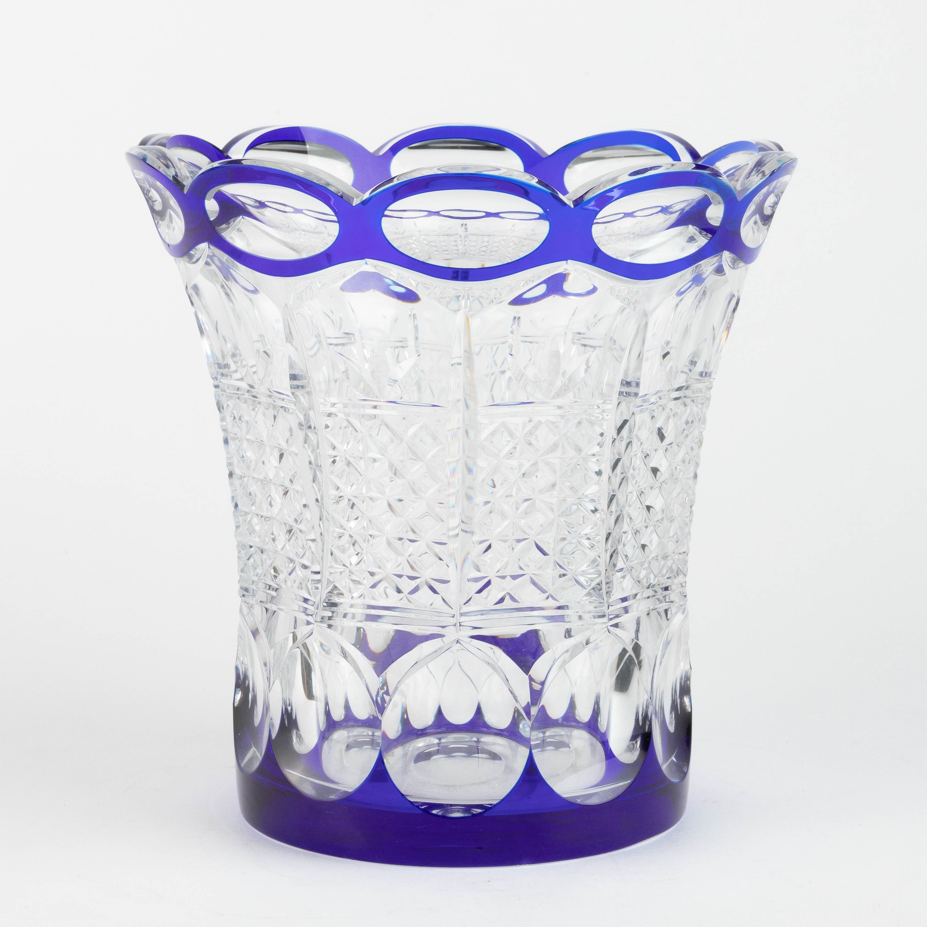 Val Saint Lambert | Vaas met gekartelde bovenrand (1960) | MutualArt