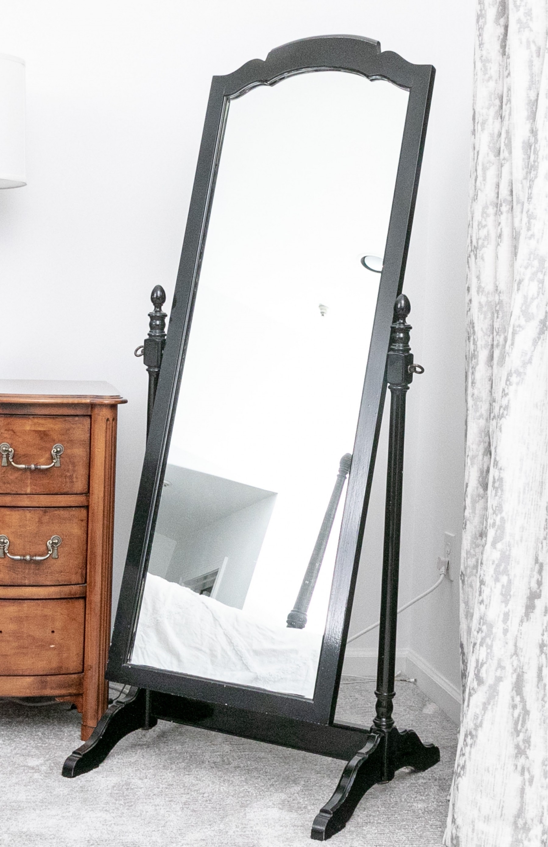 Ethan Allen | Ethan Allen Mirror On Stand | MutualArt