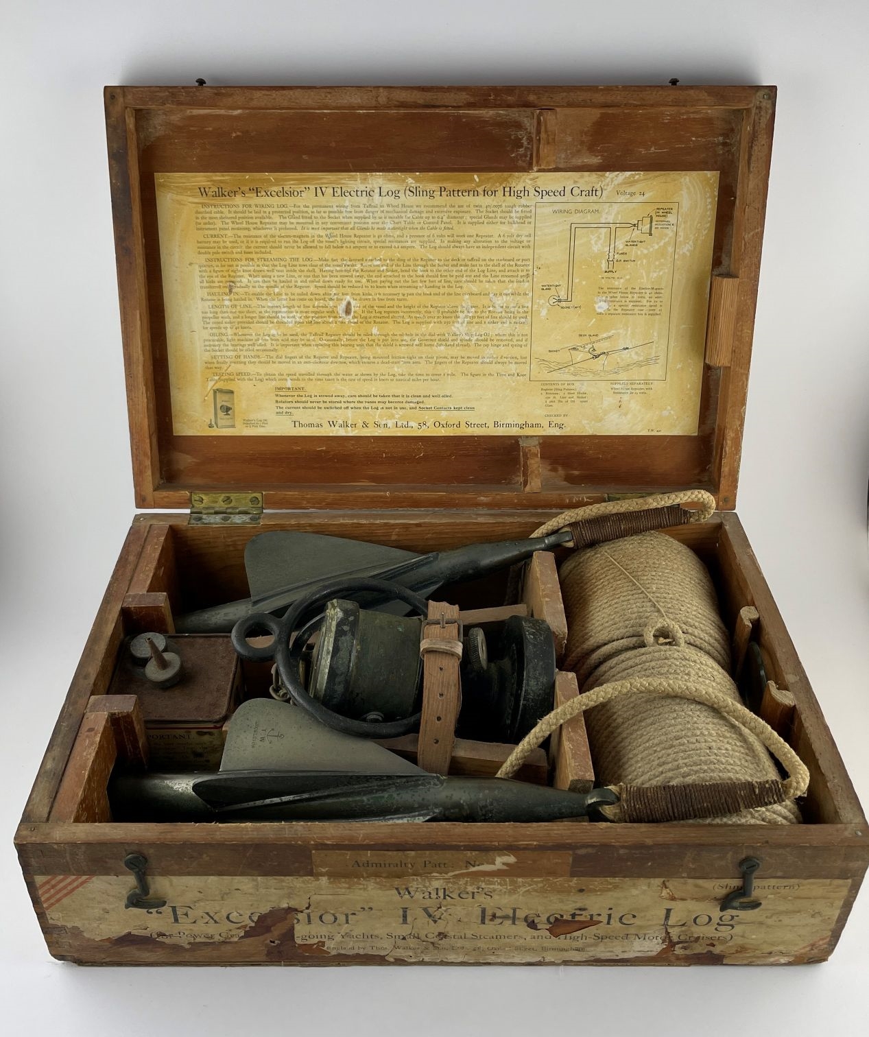Thomas Walker | Fabricada por Thomas Walker and Son, Birmingham | MutualArt