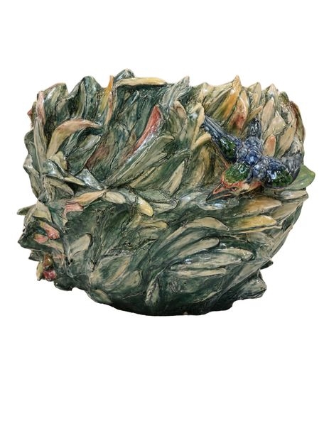 Luca Madrassi | Importante jardinière en faïence à décor d'oiseaux ...