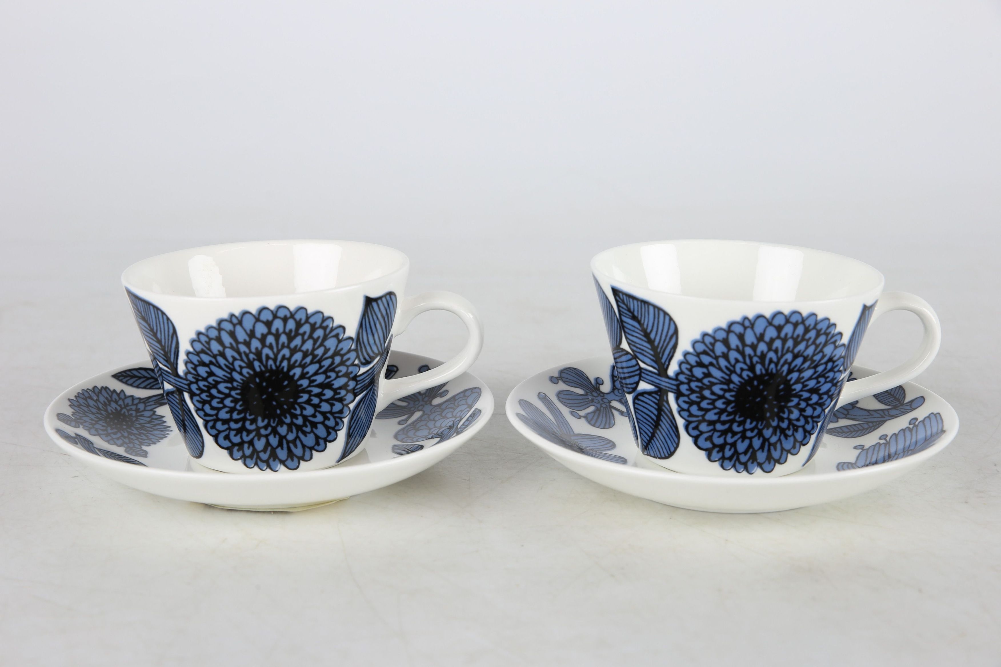 Stig Lindberg | Blå aster | MutualArt