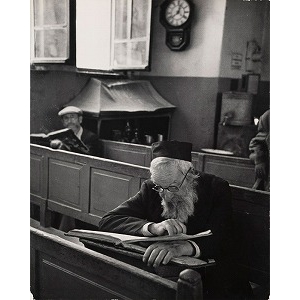 Robert Capa | Picasso and his wife, Françoise Gilot, Antibes | MutualArt