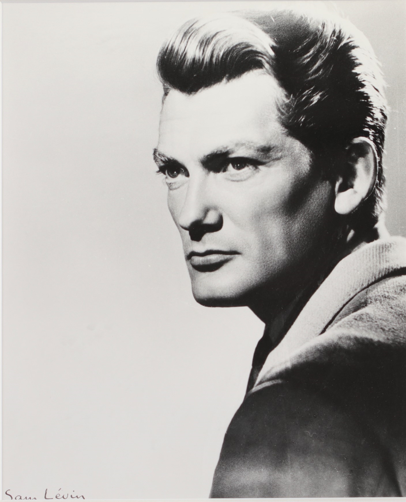 MutualArt.com - The Web's Largest Art Information Service.