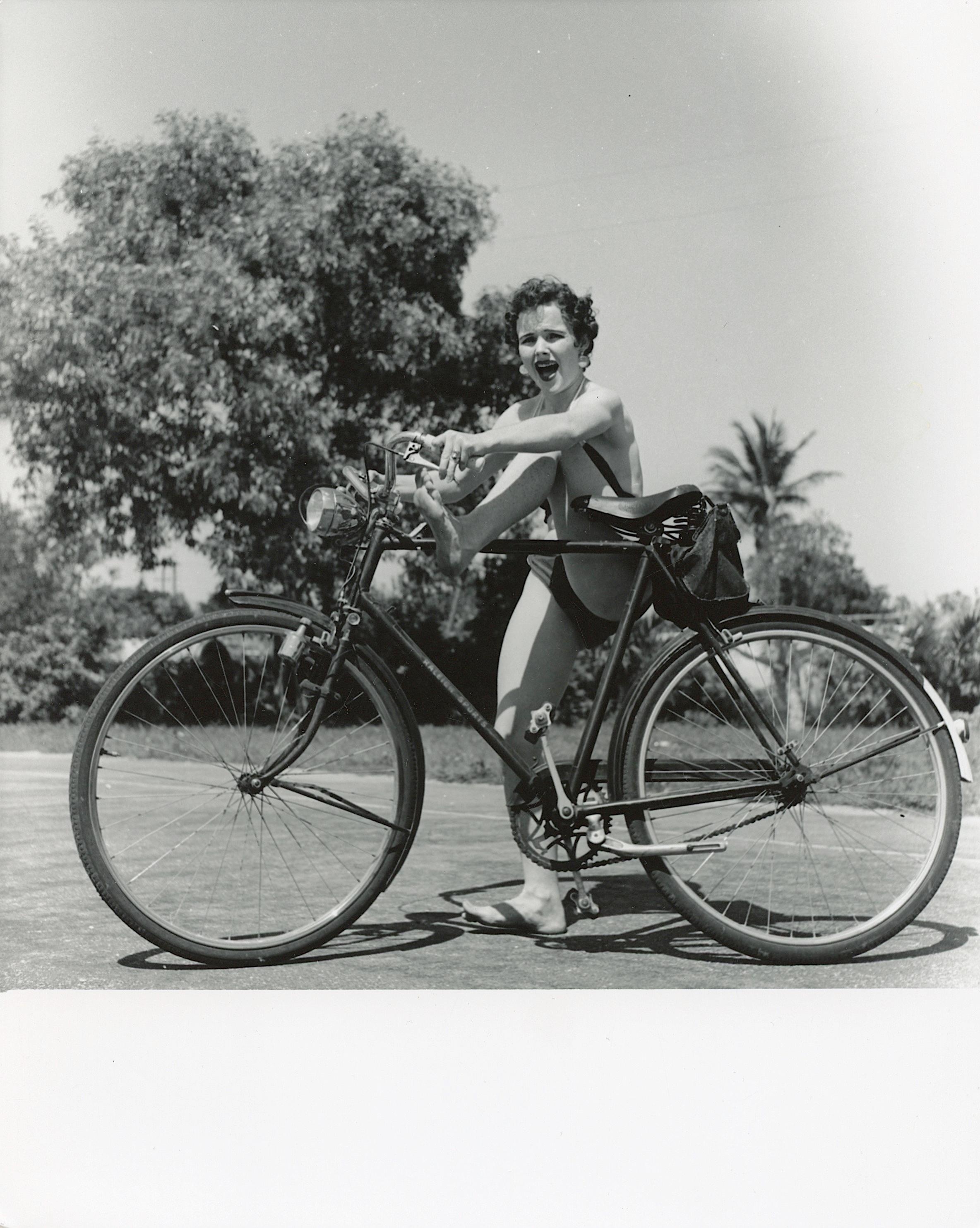 Bunny Yeager | Vintage Authentic Photo BUNNY YEAGER Pin Up Model (1955 ...