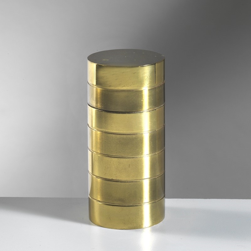 Gabriella Crespi | PORTAOGGETTI | MutualArt