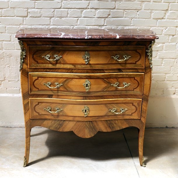 Unknown | LOUIS XV EASTERN COMMODE WITH CURVED FRONT AND SIDES In plum ...