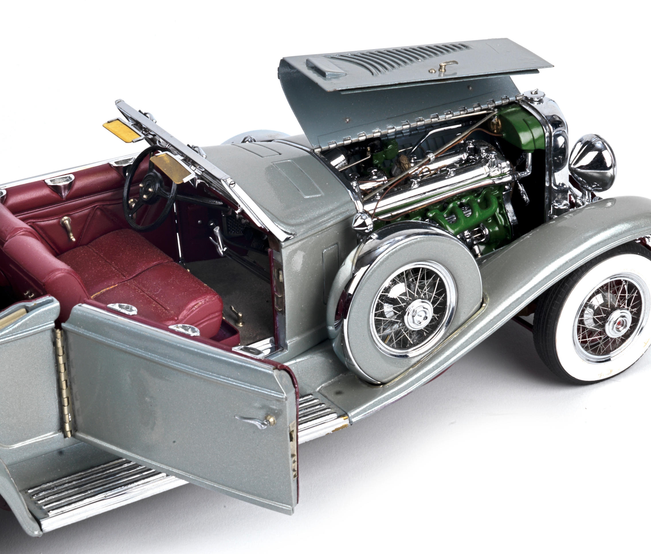 Gerald Wingrove | A 1:15 scale model of a 1933 Duesenberg 'J' Rollston ...