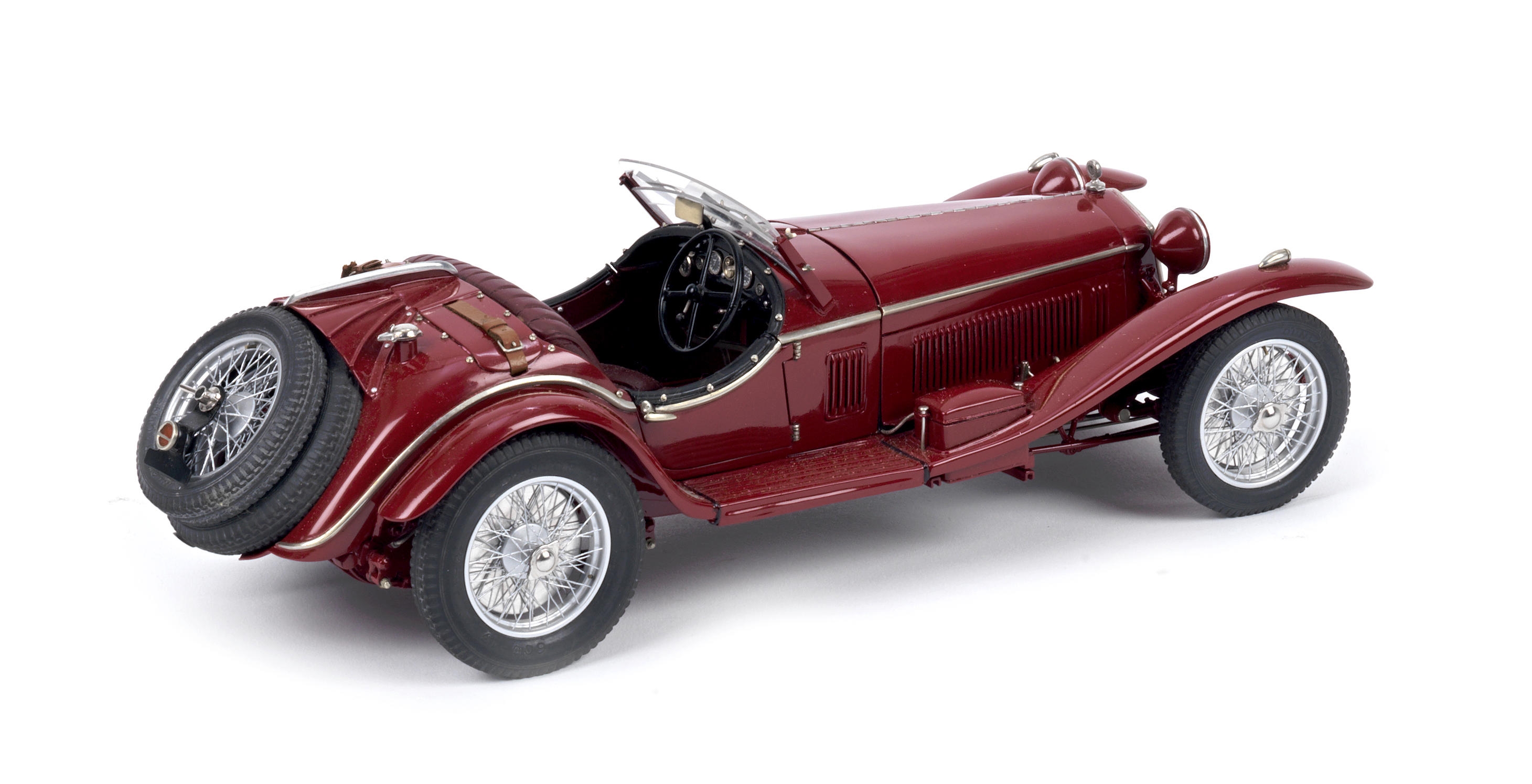 Gerald Wingrove | A 1:15 scale model of a 1932 Alfa Romeo 2.3 8C ...