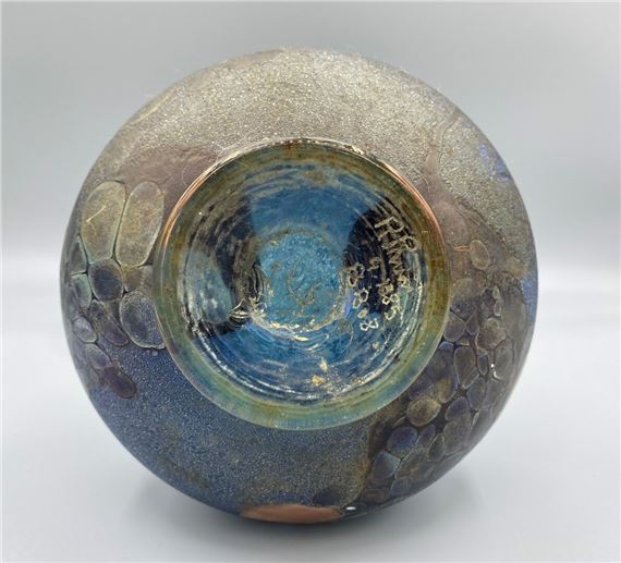 Robert Pierini | Belly vase with long neck (1985) | MutualArt