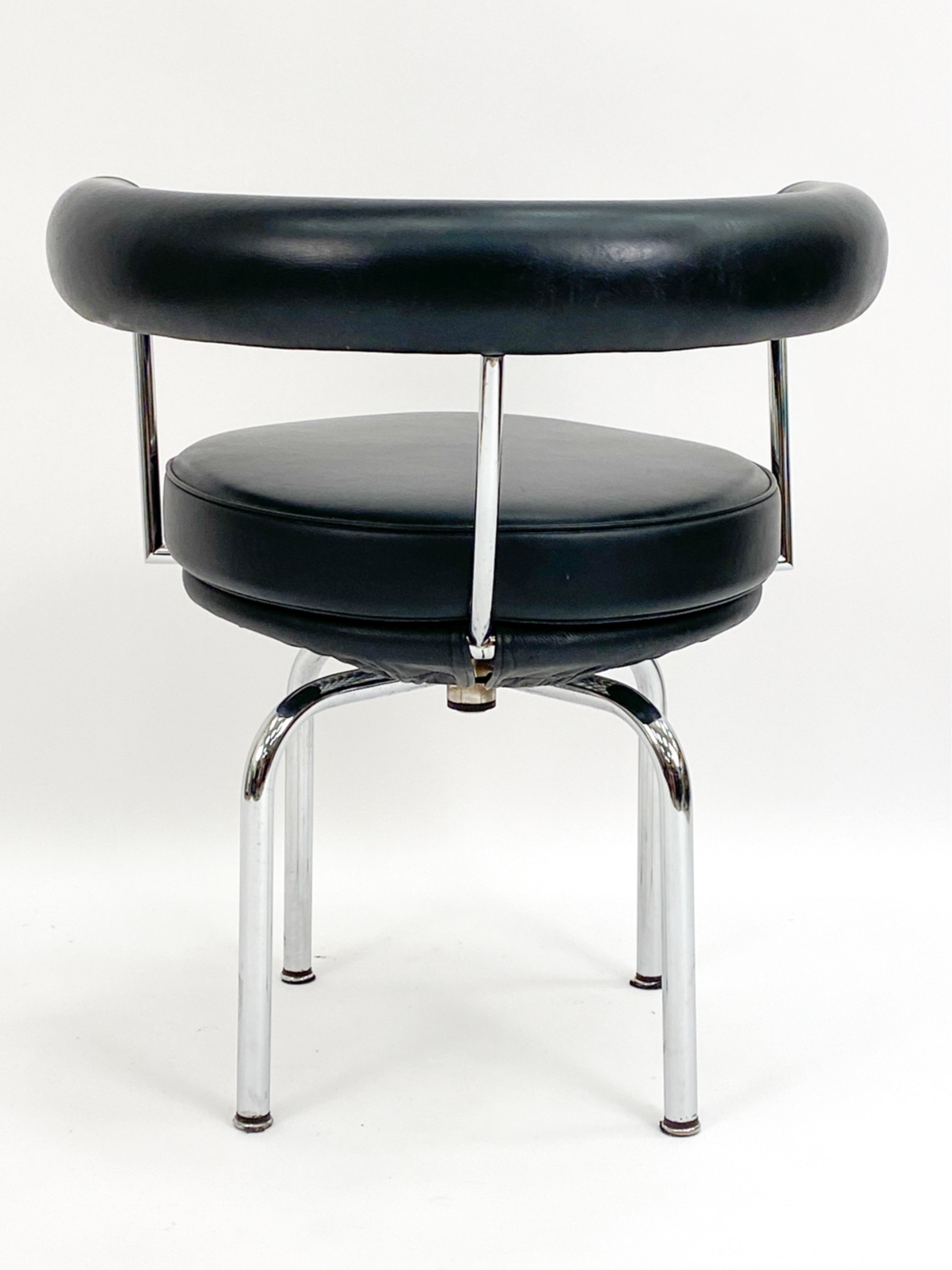 Le Corbusier | LC7 Swivel Chair | MutualArt