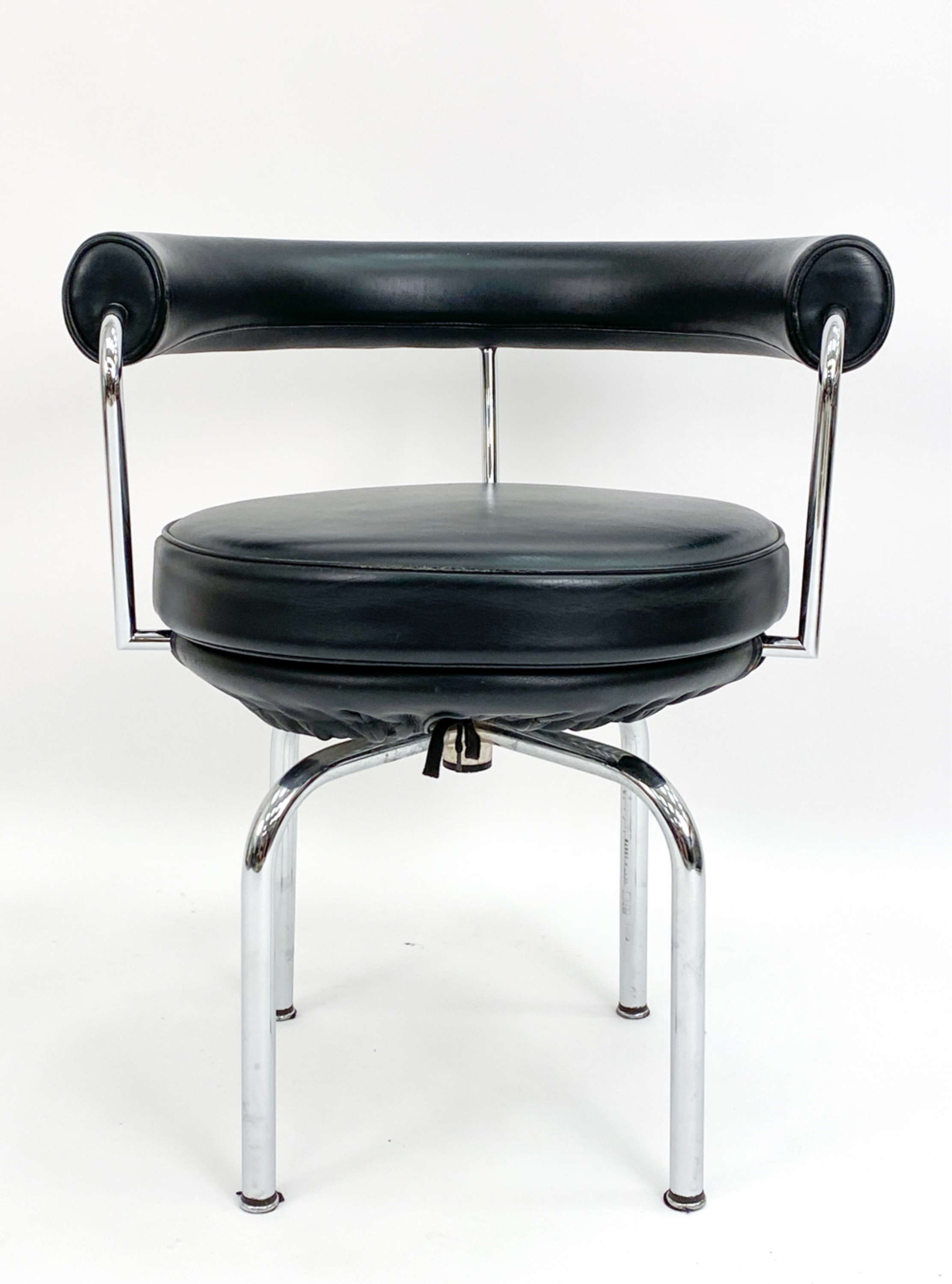 Le Corbusier | LC7 Swivel Chair | MutualArt