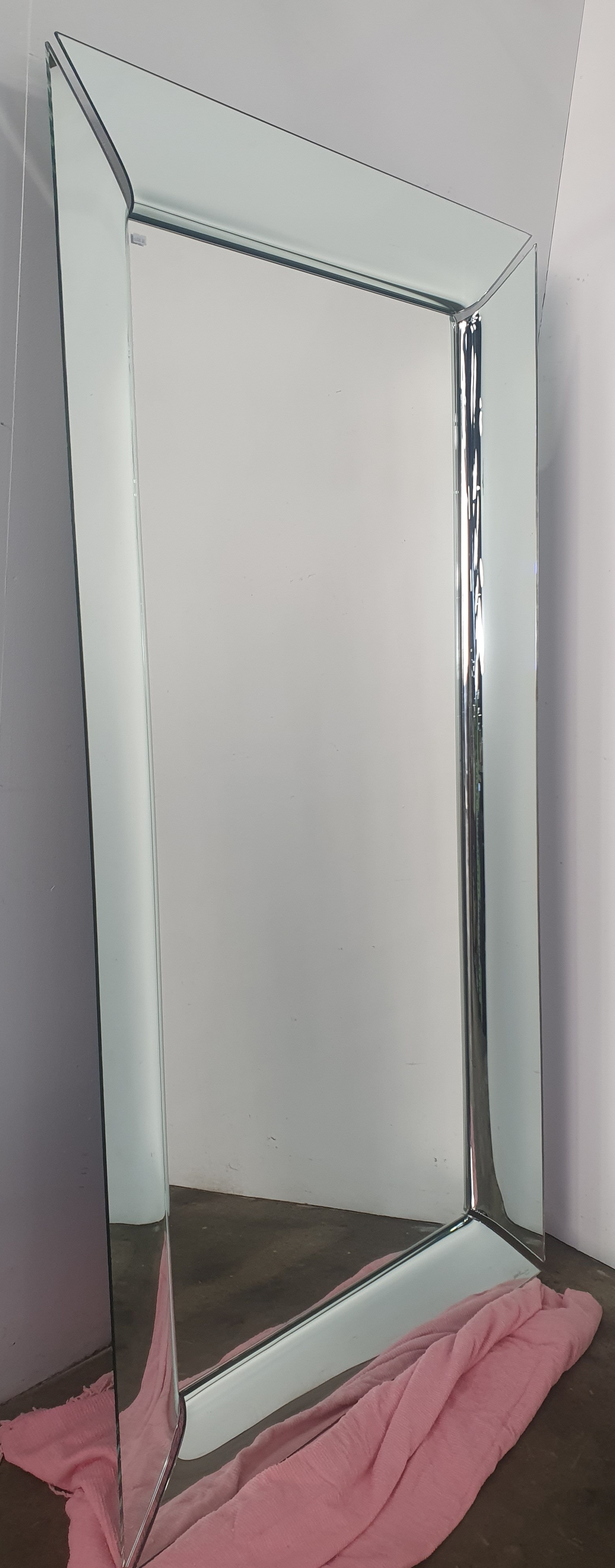 Philippe Starck | L'Oreille Qui Voit Mirror | MutualArt