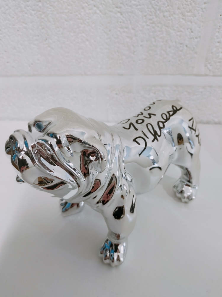 Hannes D'Haese | english bulldog (2023) | MutualArt